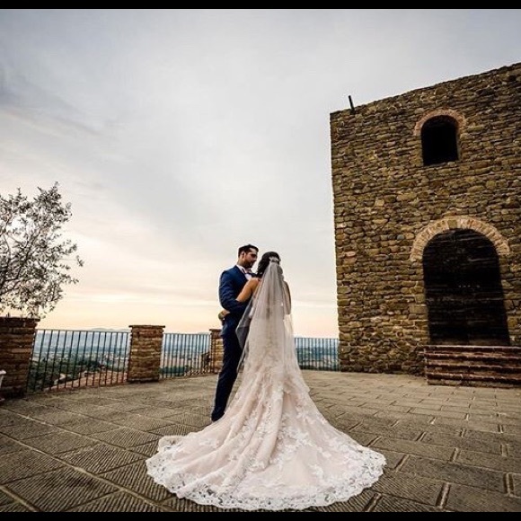 danielle caprese | Dresses | Danielle Caprese Sweatheart Lace Wedding ...